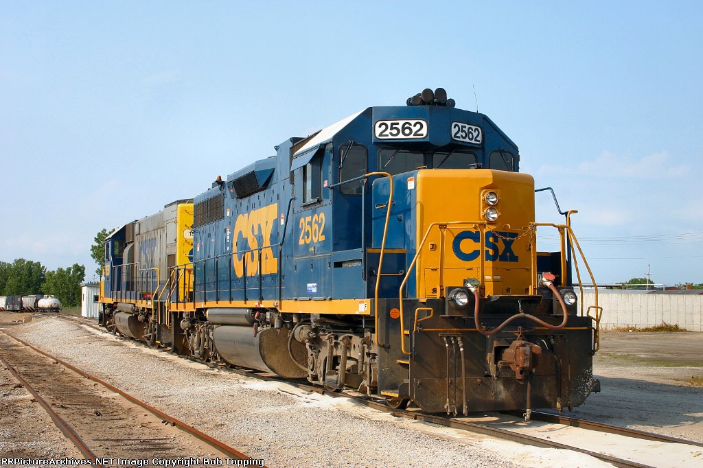 CSX 2562